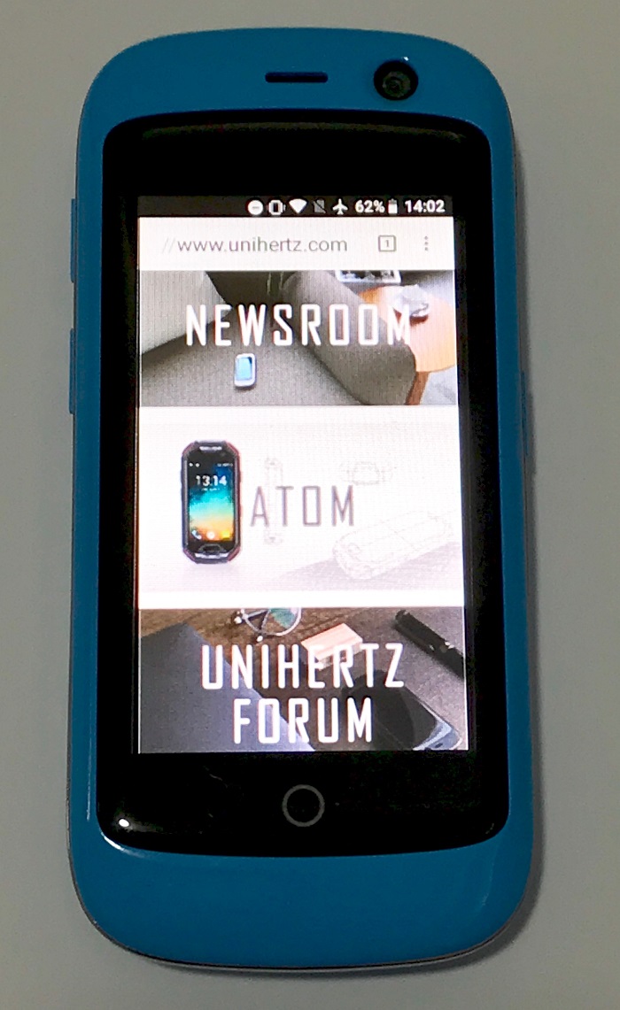 Jelly Pro 2.45インチディスプレイの超小型Androidスマートフォン、サイズ比較フォトレビュー | デジタル ガジェット